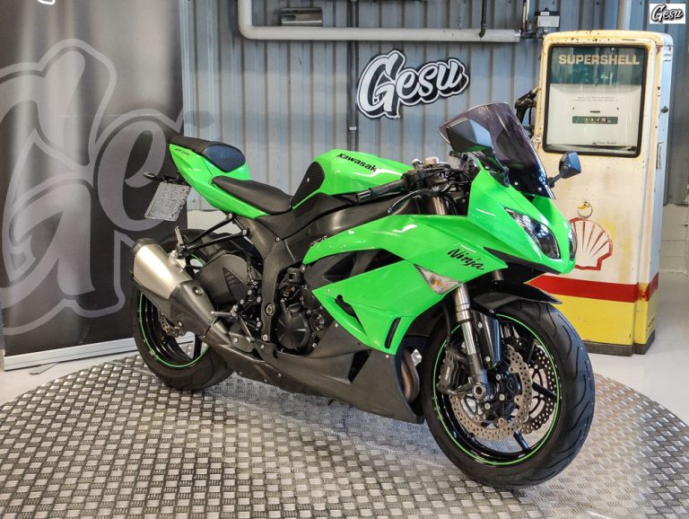 Ostamme Kawasaki ZX-6R moottoripyöriä - GESU